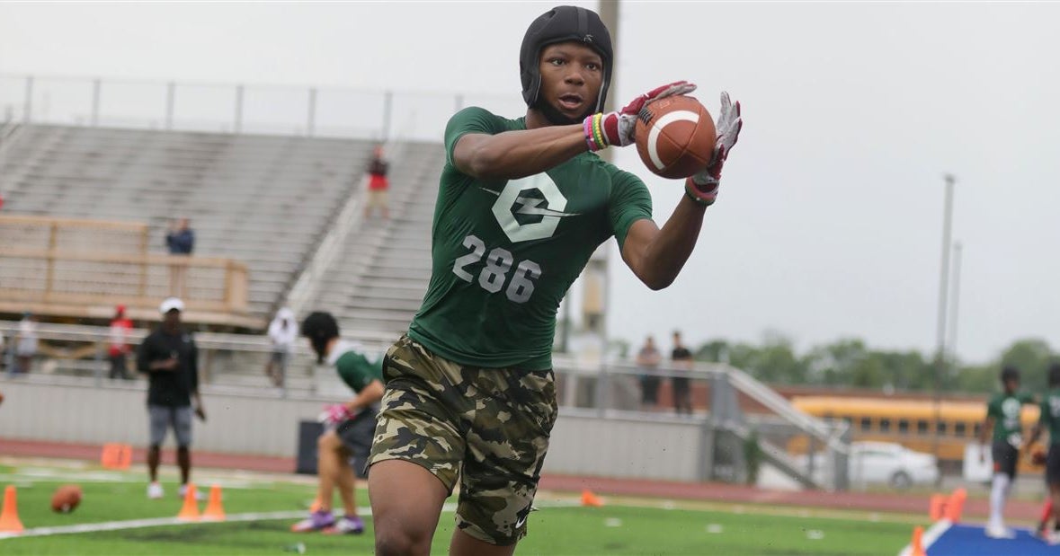 2023 DB Tony Mitchell lands an offer from Indiana