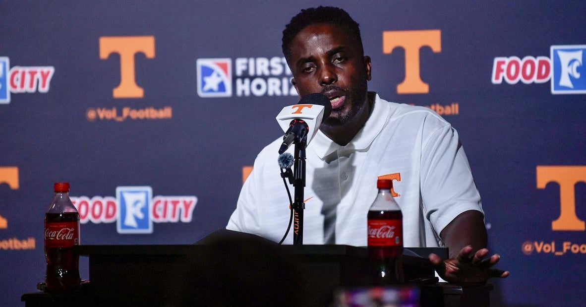 Tim Banks assesses Tennessee’s defense heading into game week before ...
