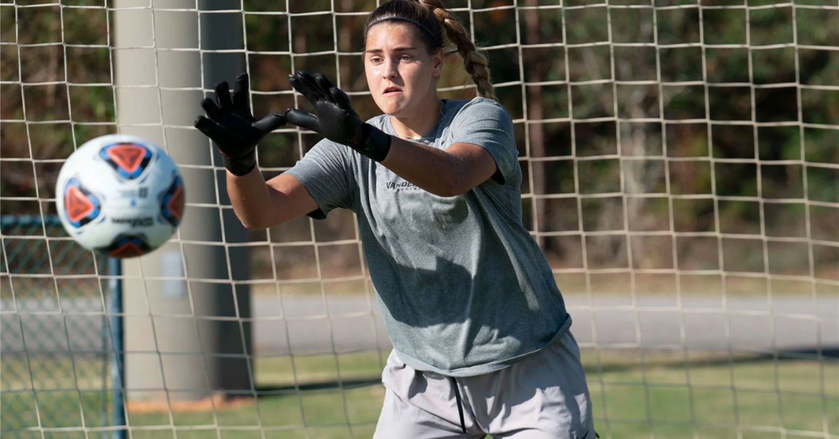 Vanderbilt adds women's soccer goalkeeper to roster as kicker