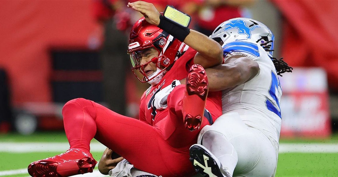 NFL Pack Pros: Russell Wilson throws for 3 TDs; Hill, McNeill lead ...