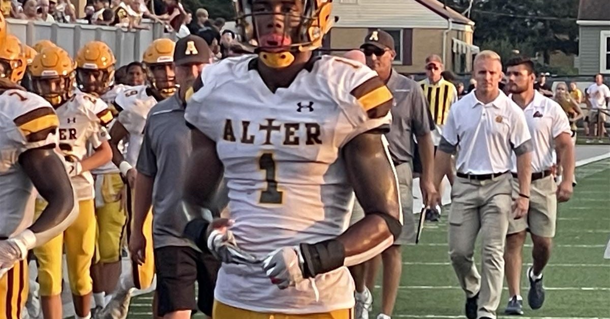 Video clips of C.J. Hicks in action in senior season opener