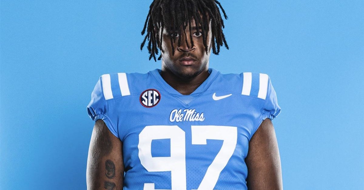 Portal defensive lineman Akelo Stone commits to Ole Miss late Friday night