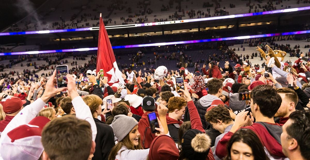 Apple Cup Photo Essay: Relive the action on the field in big WSU win