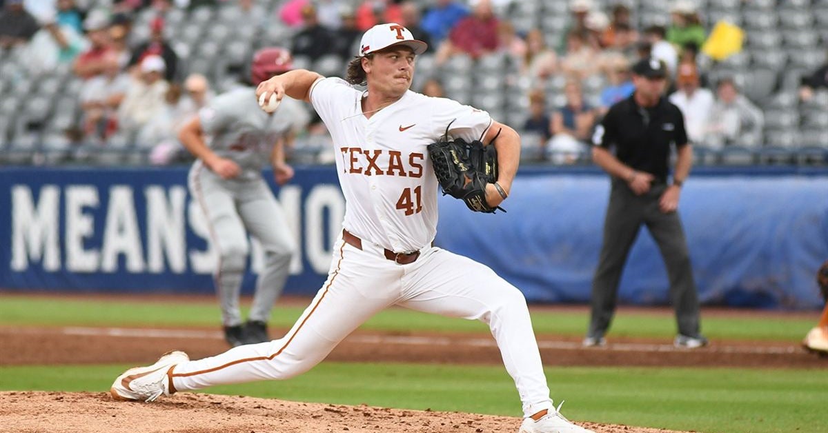Texas Longhorns slammed by Arkansas, go one-and-done in SEC Baseball ...