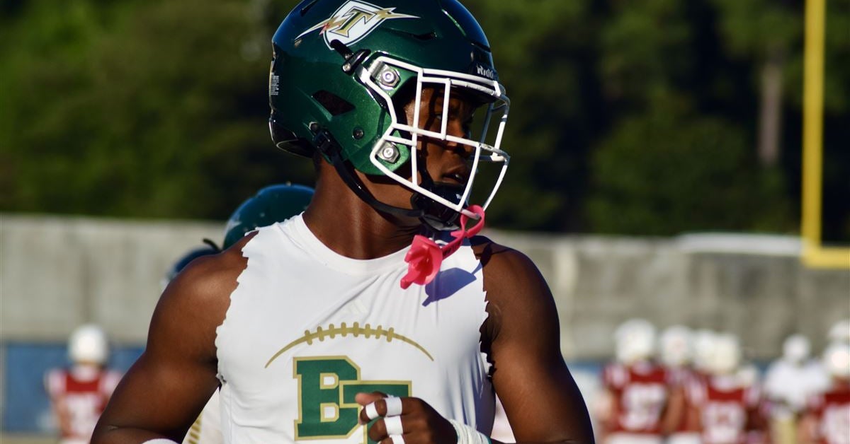 Nation's No. 1 EDGE DJ Jacobs cherishes 'welcoming' Georgia coaching staff