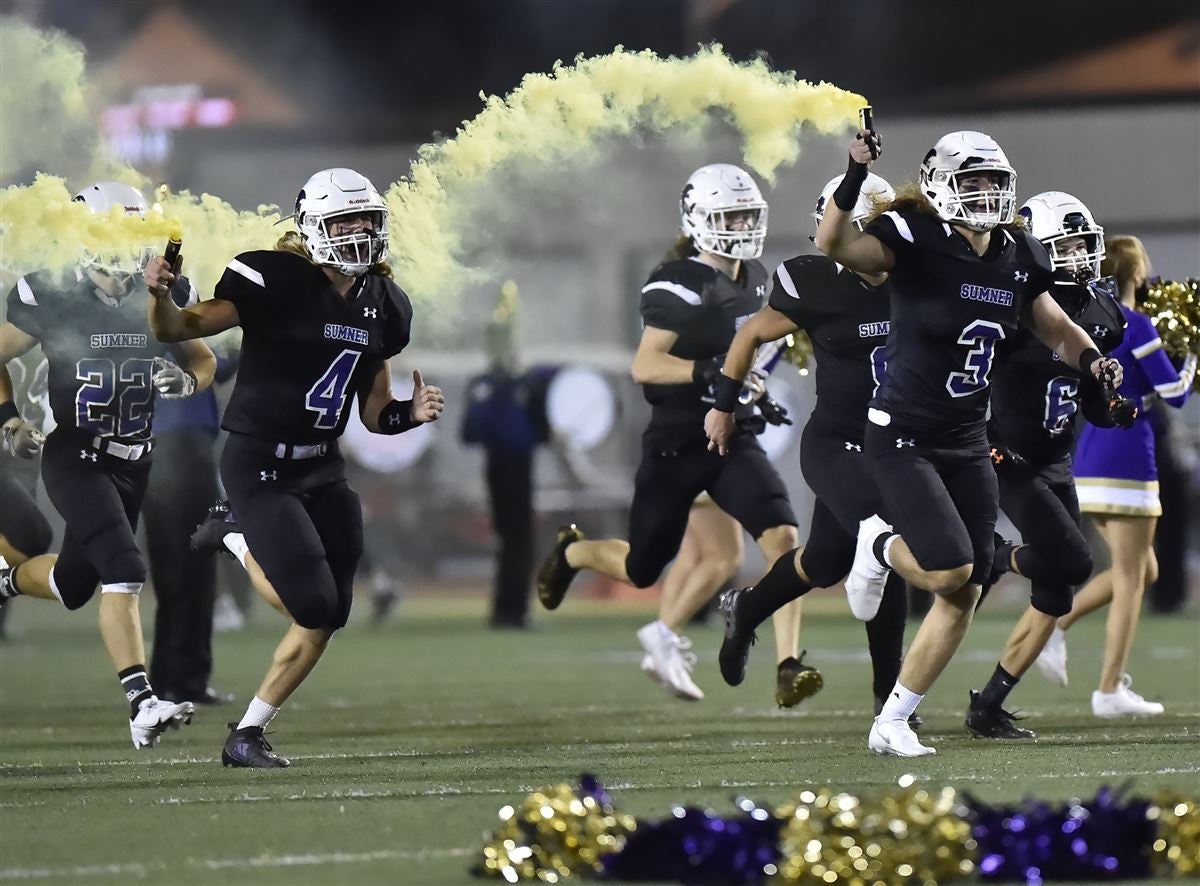 PHOTO GALLERY: Top-Ranked Graham-Kapowsin Defeats Sumner