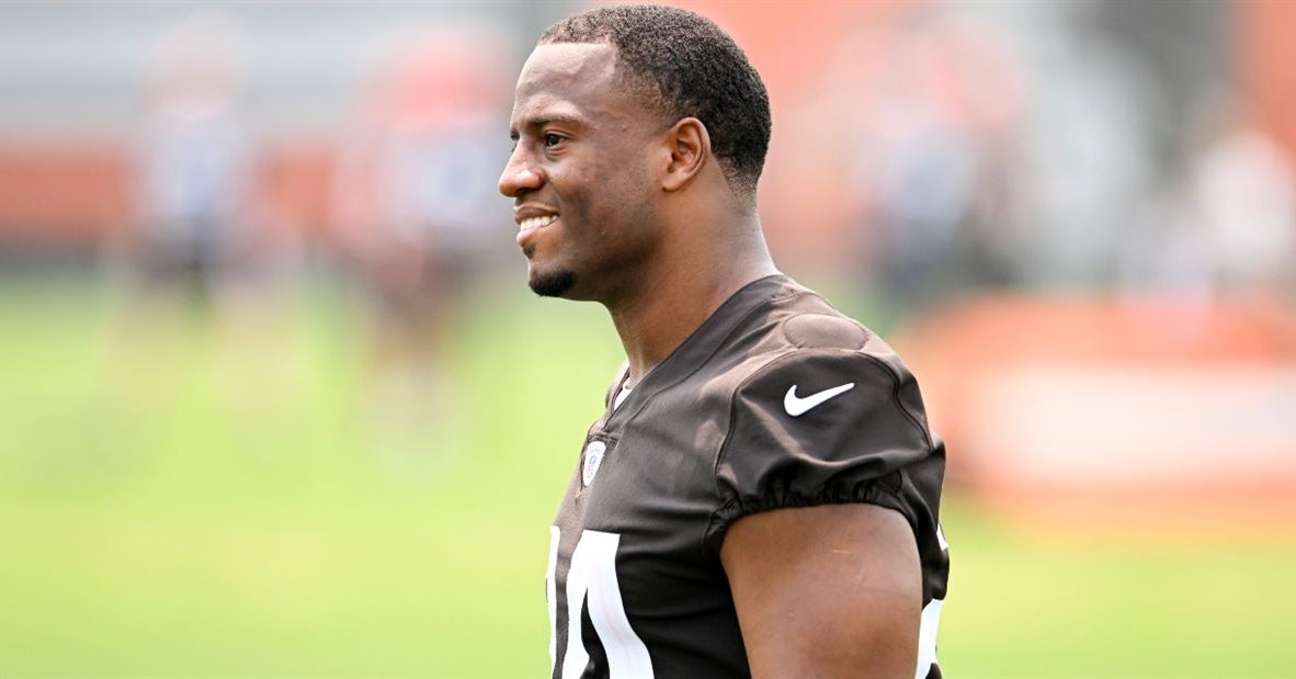 Nick Chubb throws down massive squat eight months after surgery