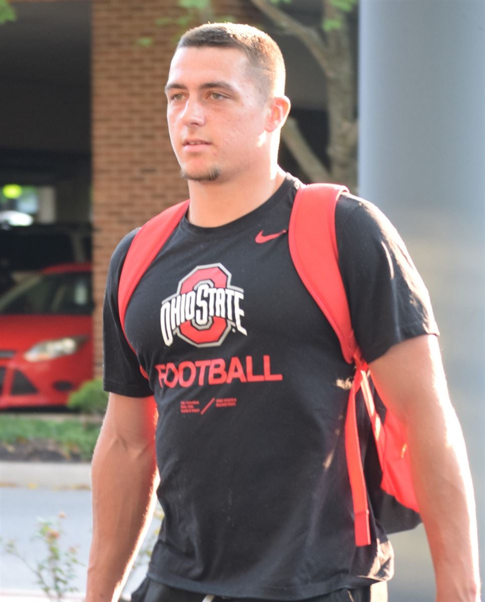 Sights and Sounds: Buckeyes arrive at team hotel as part of preseason camp