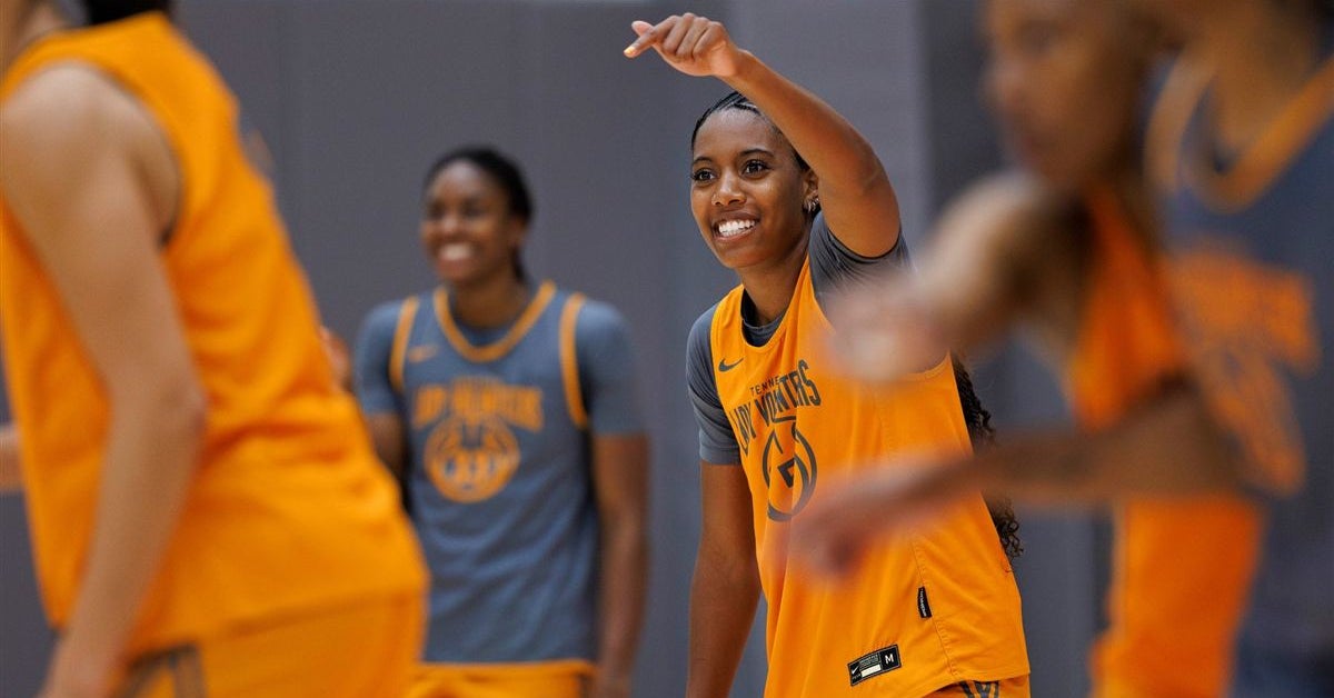 Lady Vols to start season ranked in top 10