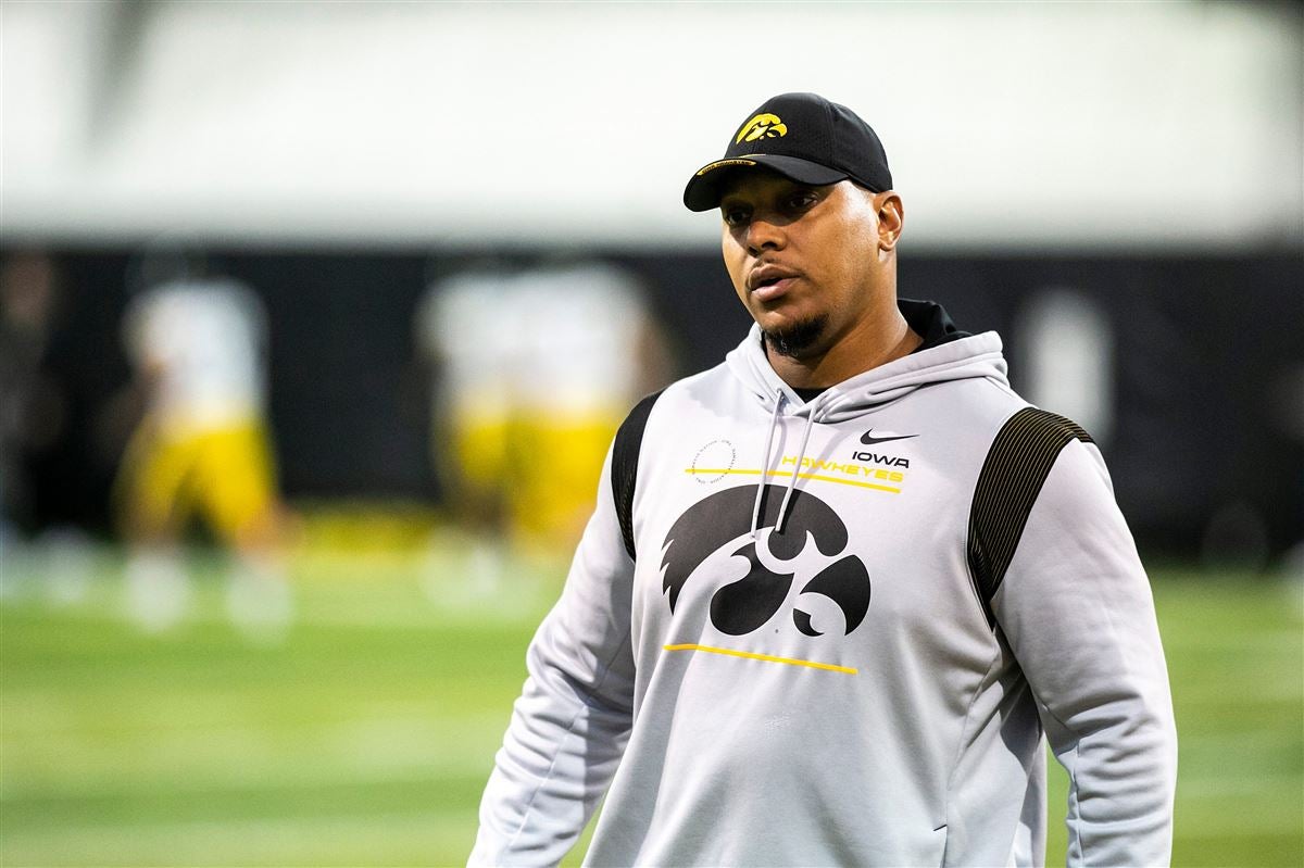 Intel: Running backs coach Ladell Betts meets with media prior to ...