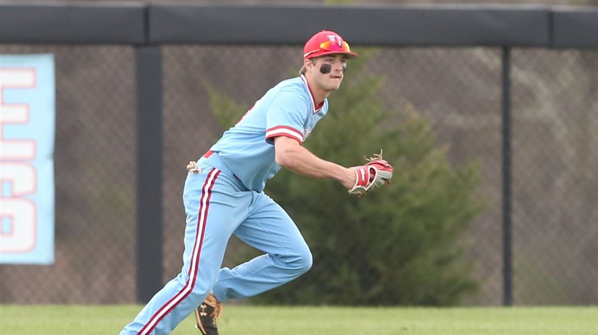 Sammons hoping to parlay strong fall into starting job in CF