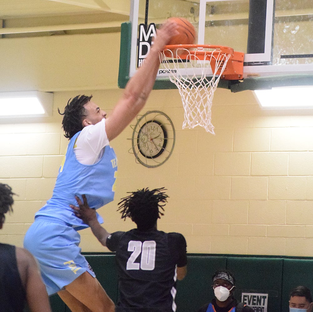 At 7-1, Dereck Lively commanding respect on travel basketball circuit