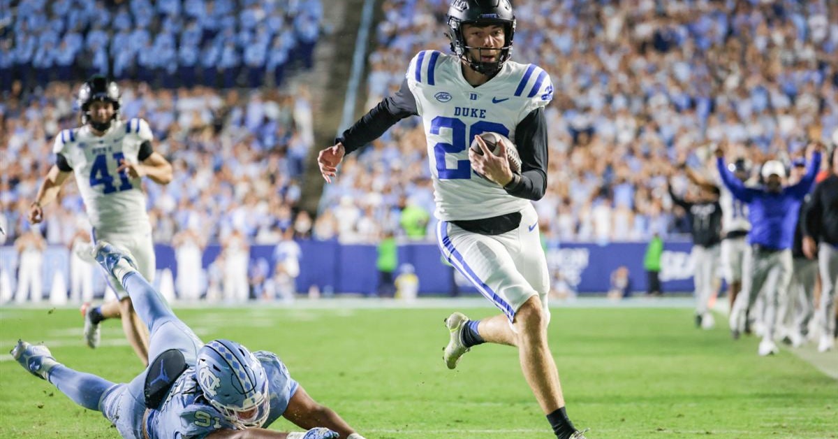 UNC Burned by Duke’s Fake Field Goal in 32–25 Rivalry Loss