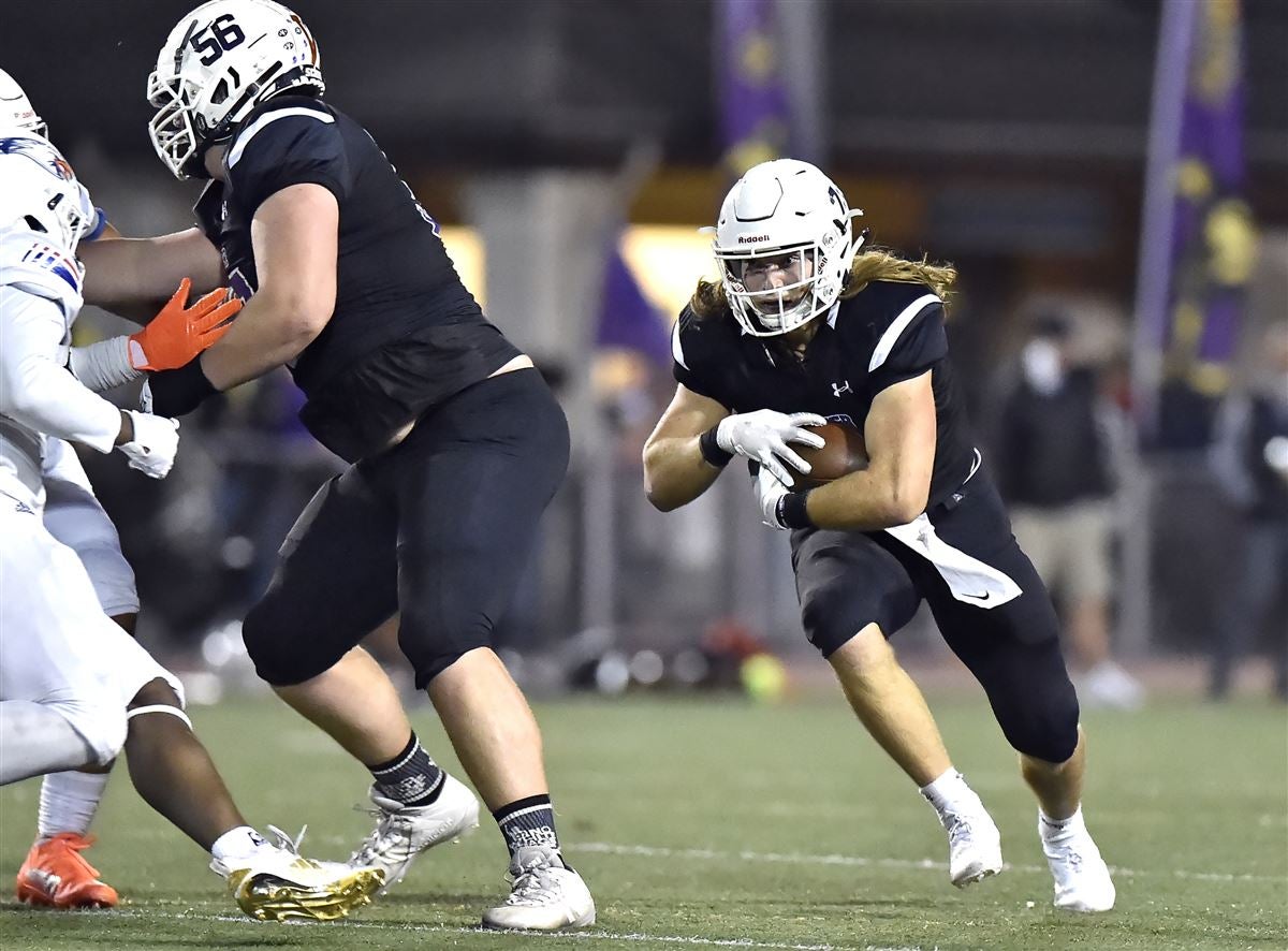 PHOTO GALLERY: Top-Ranked Graham-Kapowsin Defeats Sumner