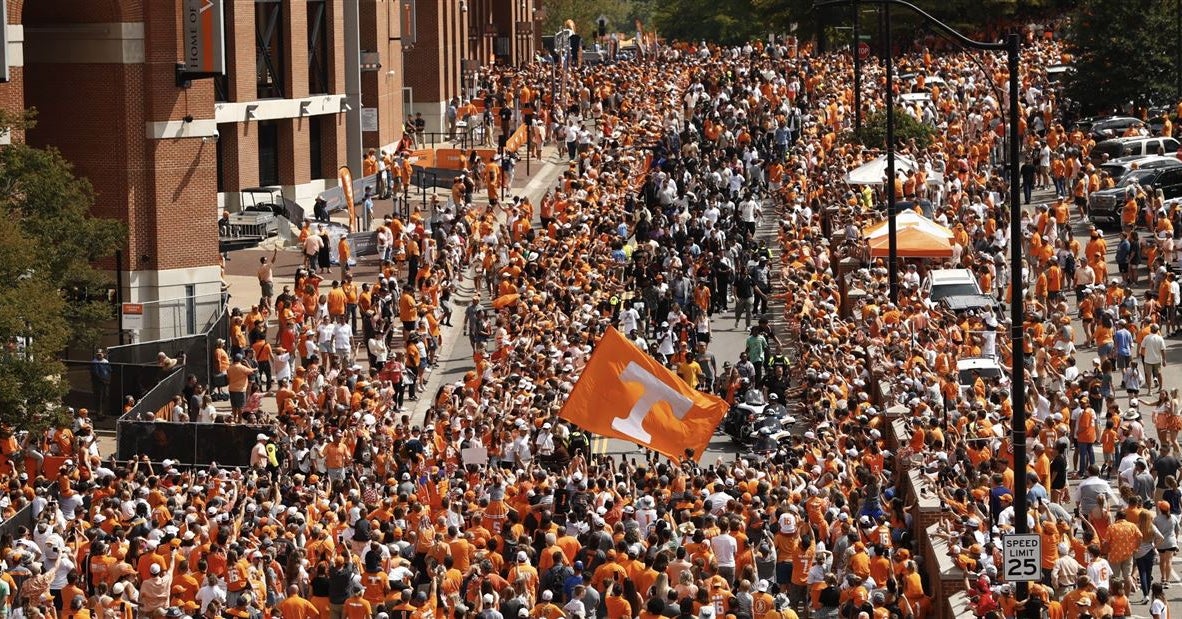 LIVE UPDATES: Kent State at Tennessee