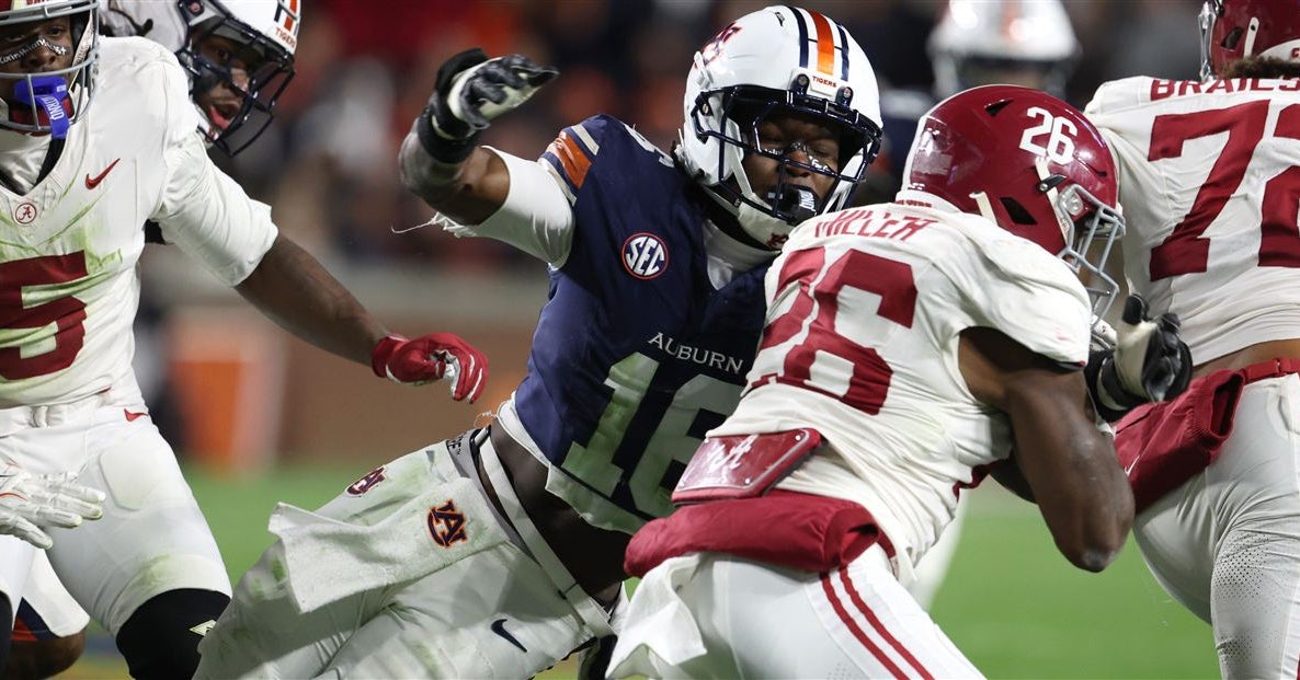 Auburn linebacker Bryce Deas set to return next season