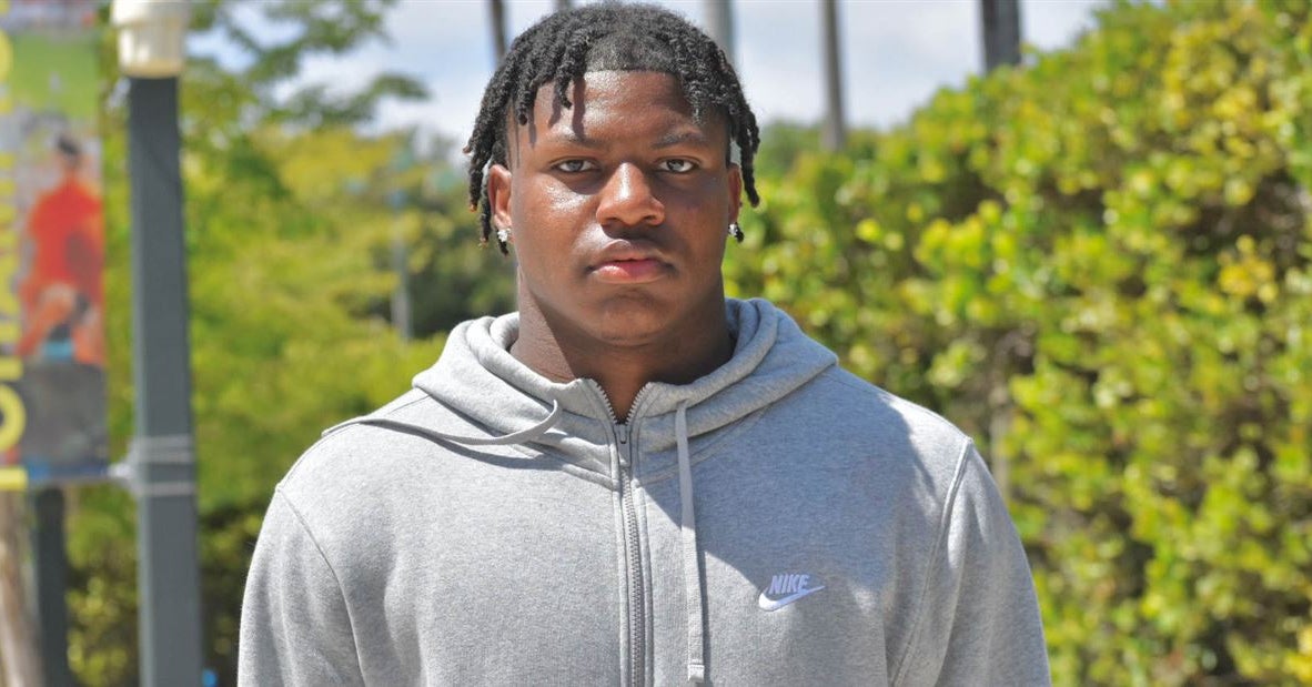 Vols' Garner watches five-star defensive lineman during spring game