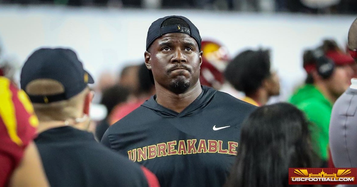 New edges coach Roy Manning talks defensive approach in new system