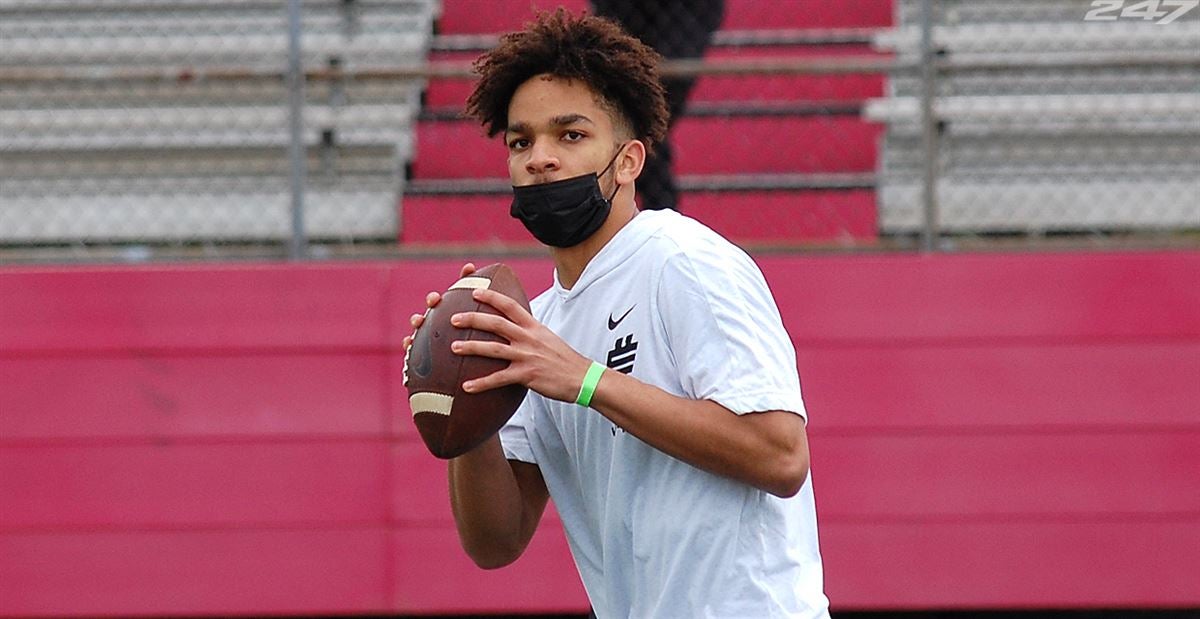 Four-star QB Braden Davis commits to South Carolina