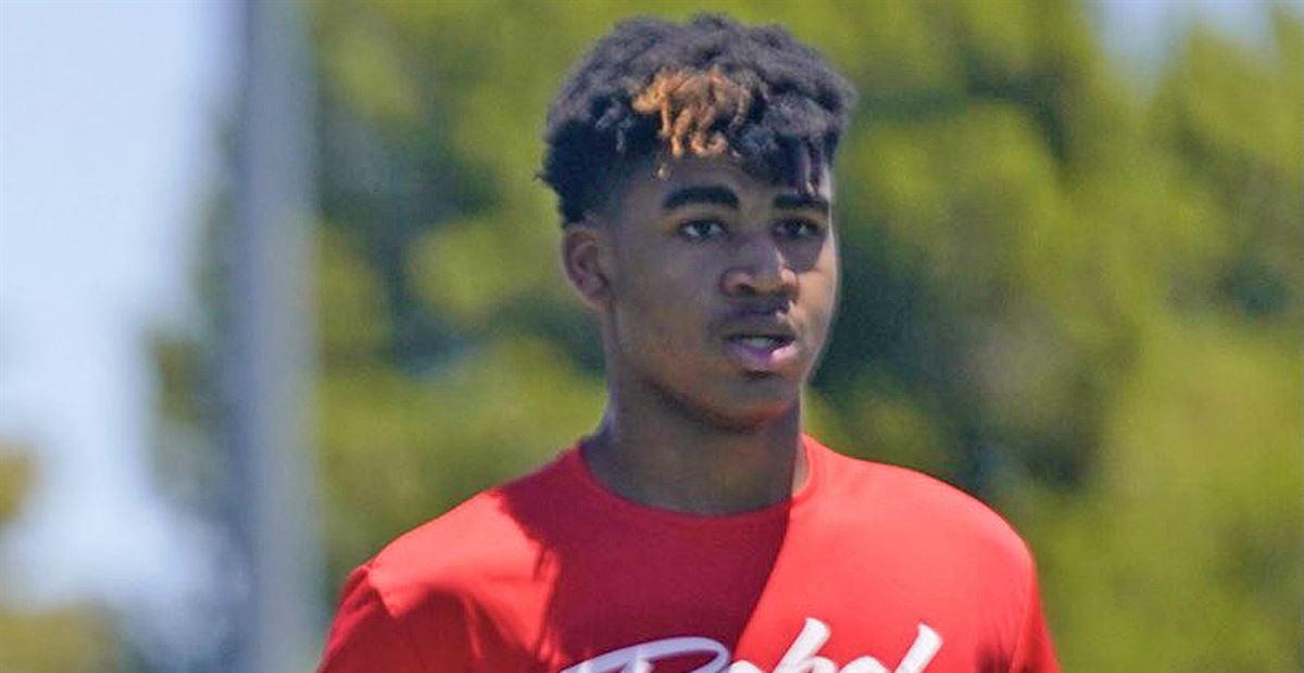 Edge Devan Thompkins making return to football pay off