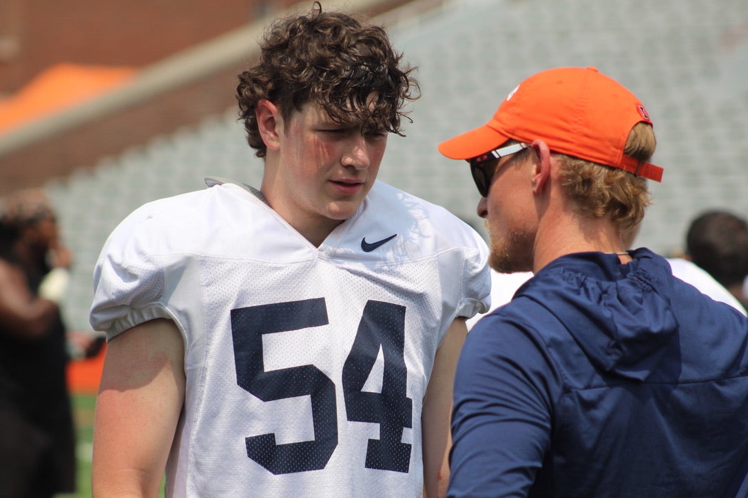'Just great people here': 2025 DL Joseph Reiff works out at Illini Big ...