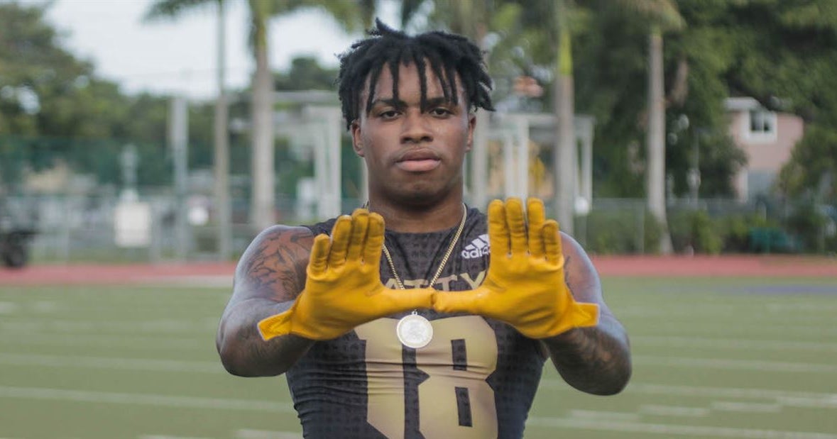 TE Kahlil Brantley texting Jake Garcia, preparing for season