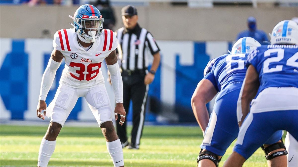Jaylon Jones talks new-look defense and 2021 season