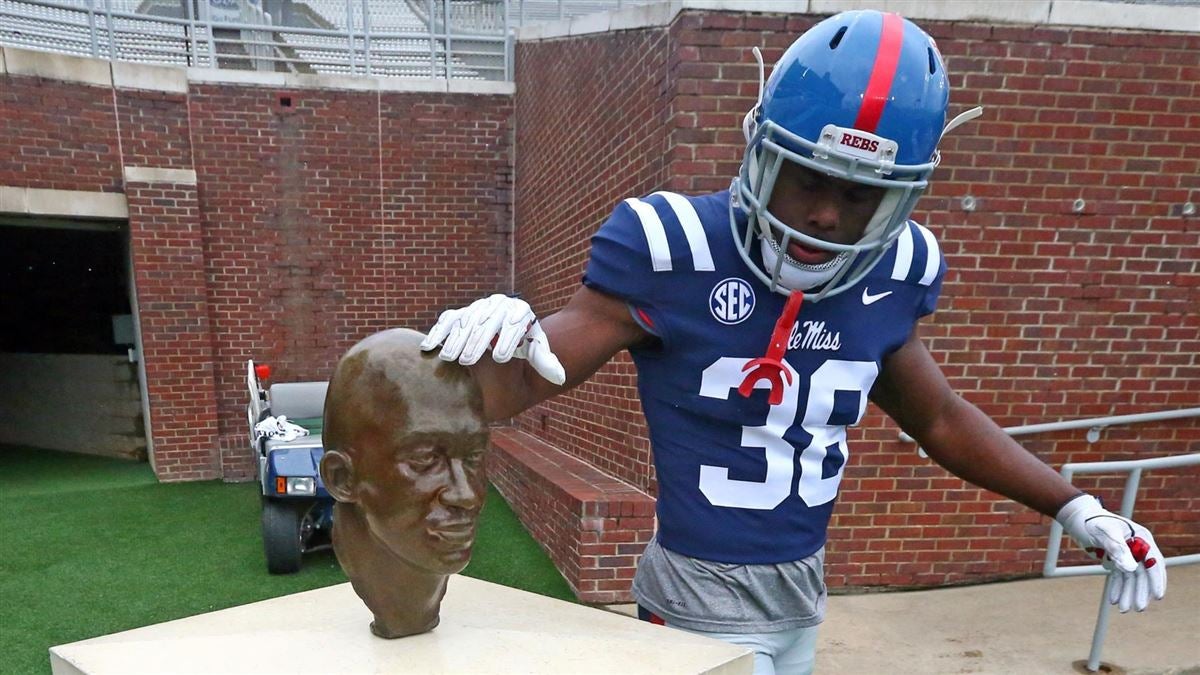 Chucky Mullins Courage Award to be presented after fall camp