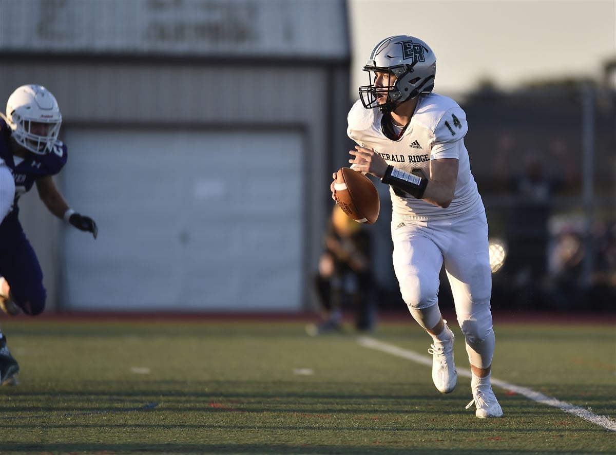 PHOTO GALLERY: Sumner Spartans Defeat Emerald Ridge Jaguars