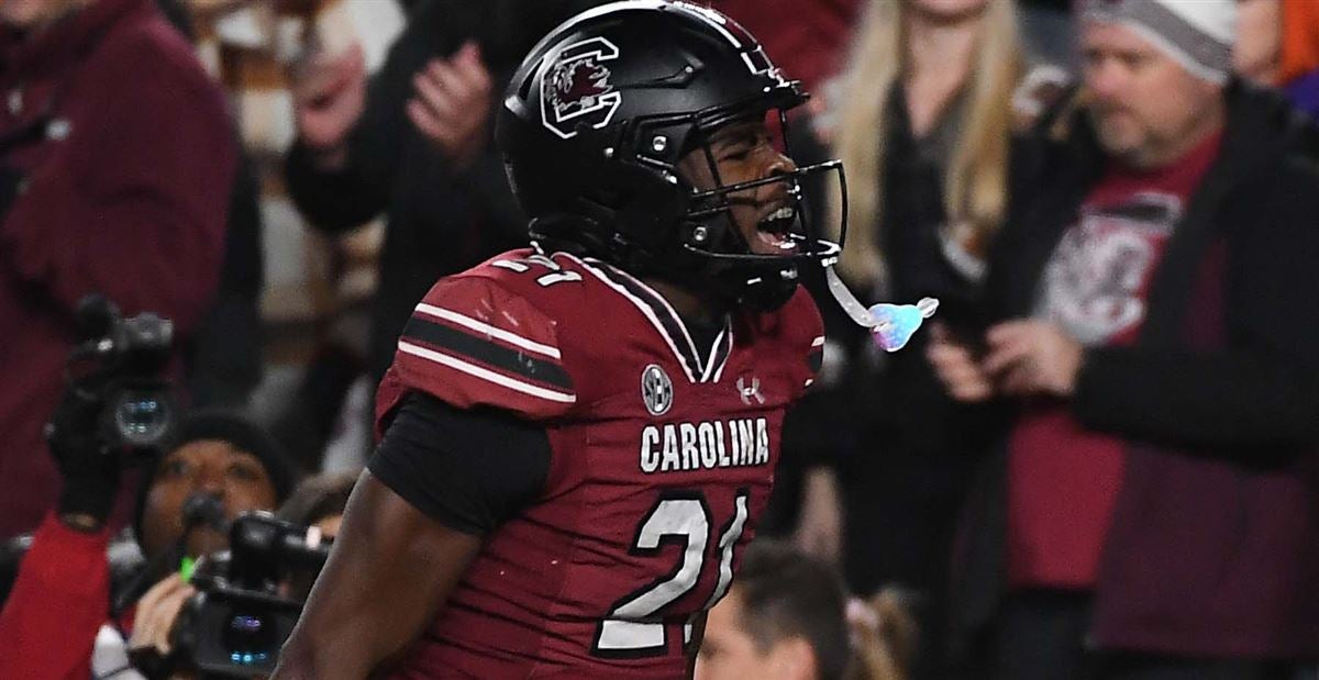 Gamecocks defense finishes up and down season with 'awesome' showing