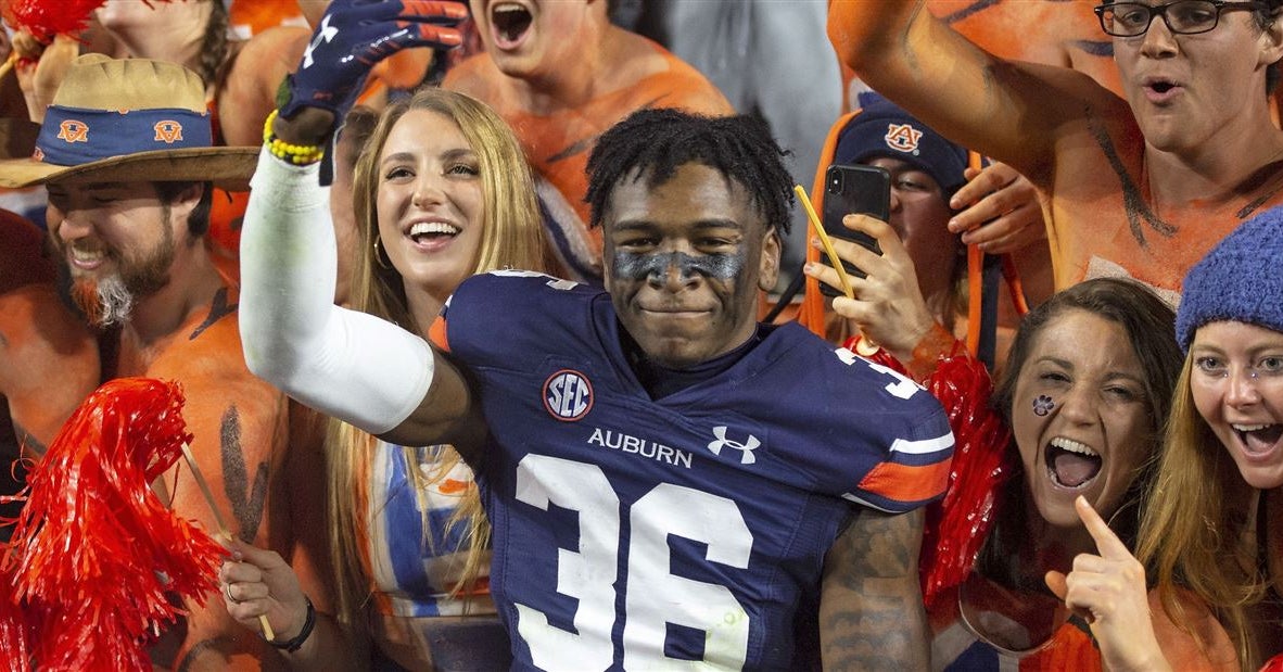 The story behind Auburn DB Jaylin Simpson's stolen helmet