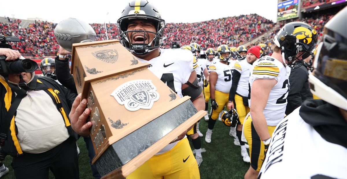 Iowa Football: An early look at the Hawkeyes' top 2025 NFL Draft prospects