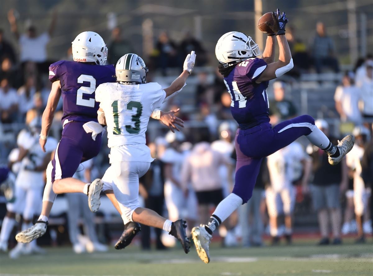 PHOTO GALLERY: Sumner Spartans Defeat Emerald Ridge Jaguars