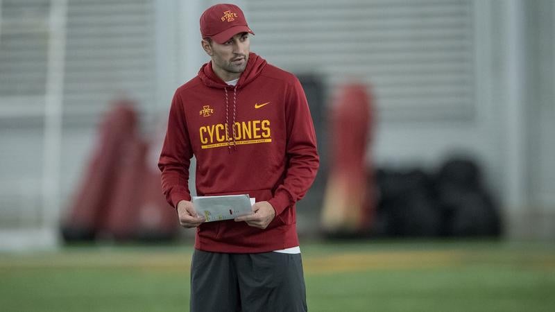 Iowa State promoting Jake Waters to running back coach, per report