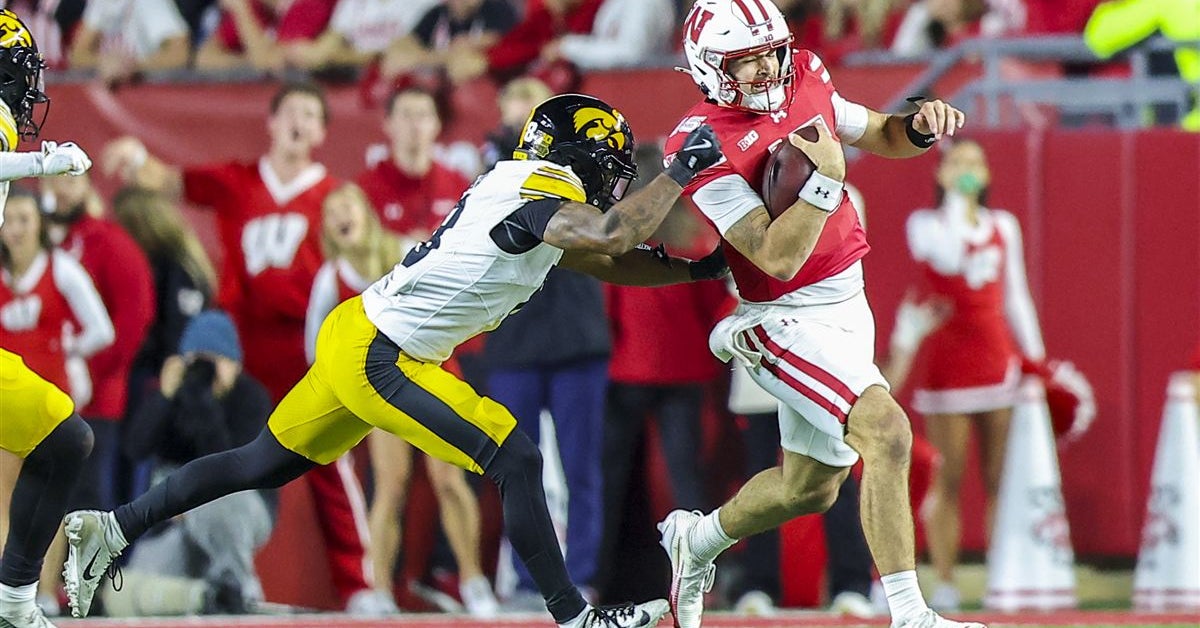 3-2-1: Badgers reeling after blowout 37-0 loss against Iowa