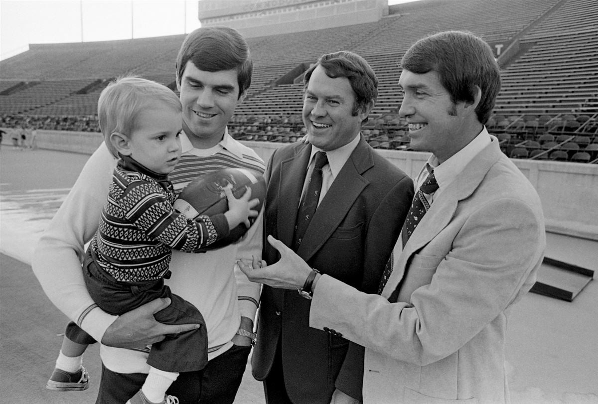 Former Ole Miss head coach Steve Sloan has passed away - Football Alliance