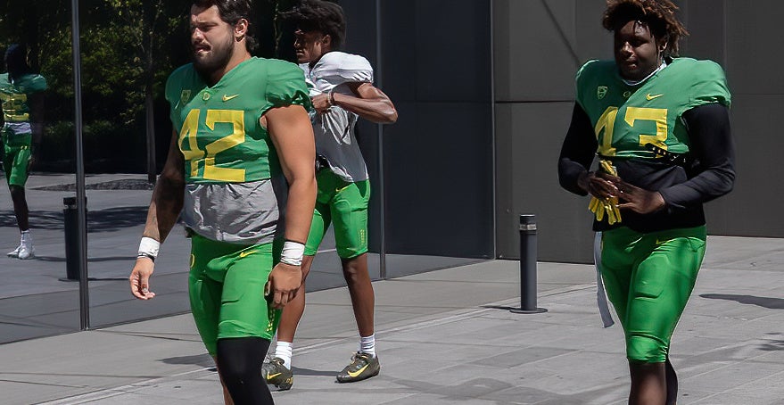 Oregon linebacker Jackson LaDuke plans to place name in transfer portal