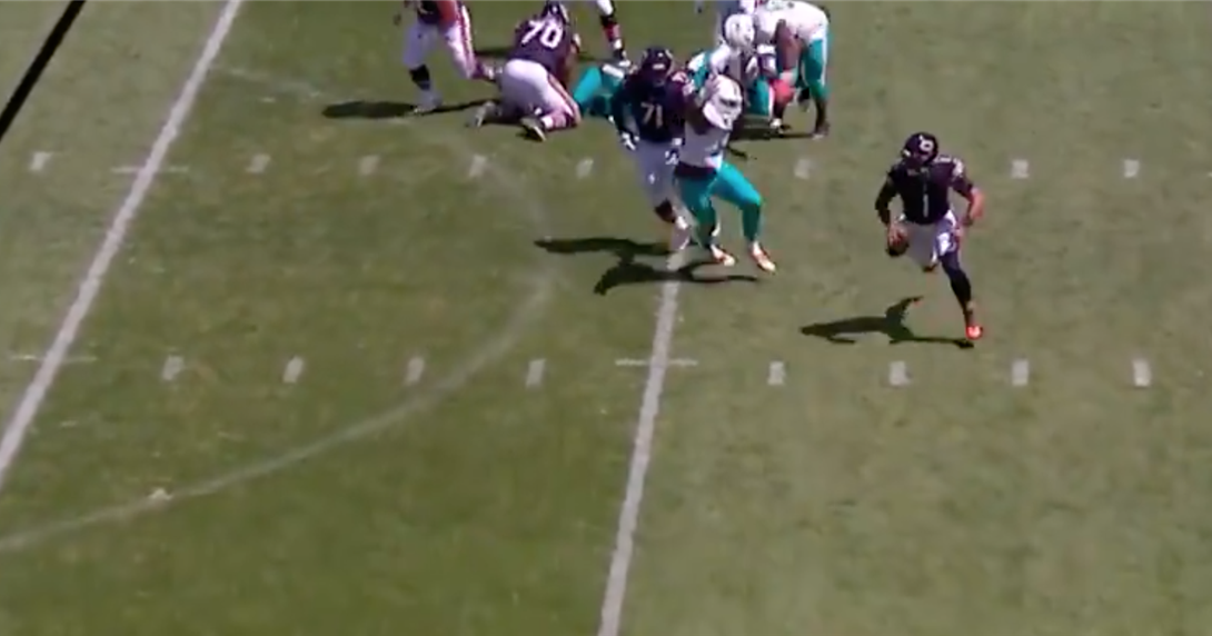 Watch: Justin Fields scores first NFL touchdown