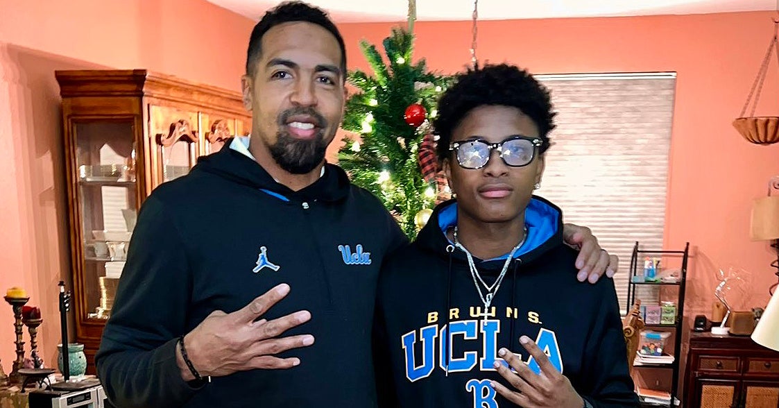 2026 WR Commit Kenneth Moore III Hosts New WR Coach Burl Toler for In ...