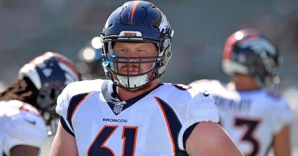 Panthers sign Matt Paradis to three-year deal