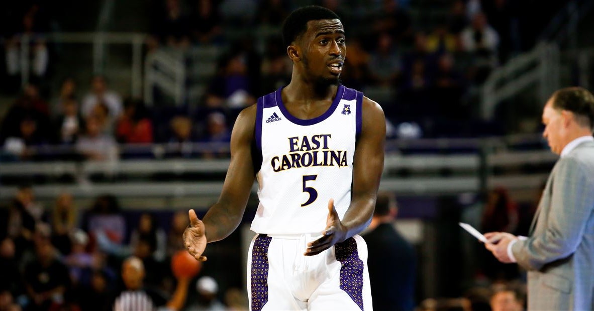 ECU guard Logan Curtis enters transfer portal