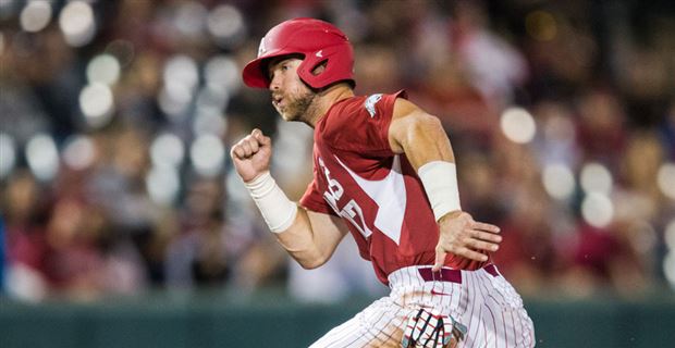 Arkansas looks to change history against Longhorns in Omaha