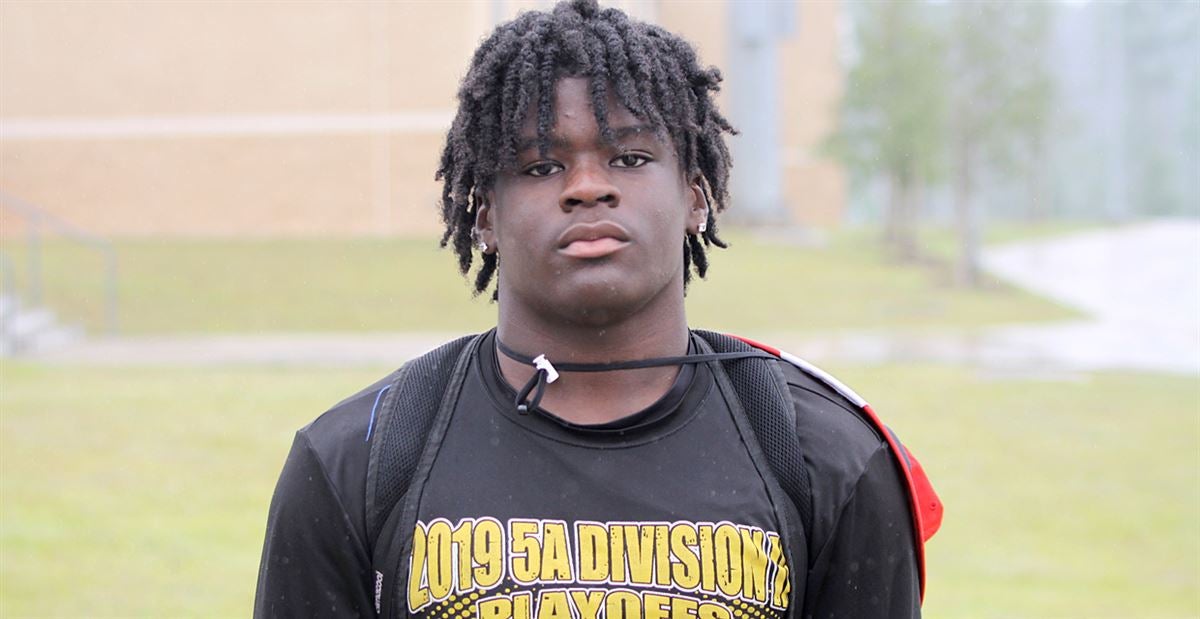 Texas A&M offers young Fort Bend Marshall DB Isaiah Williams