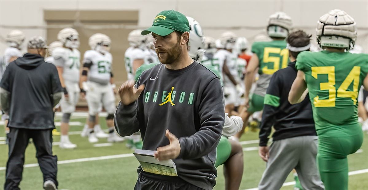 Report: Baylor looking at Oregon co-DC Matt Powledge