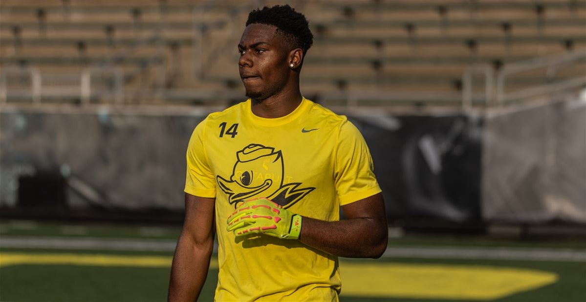 Meet Oregon Football's 2026 class: Composite Five-star Edge Richard ...