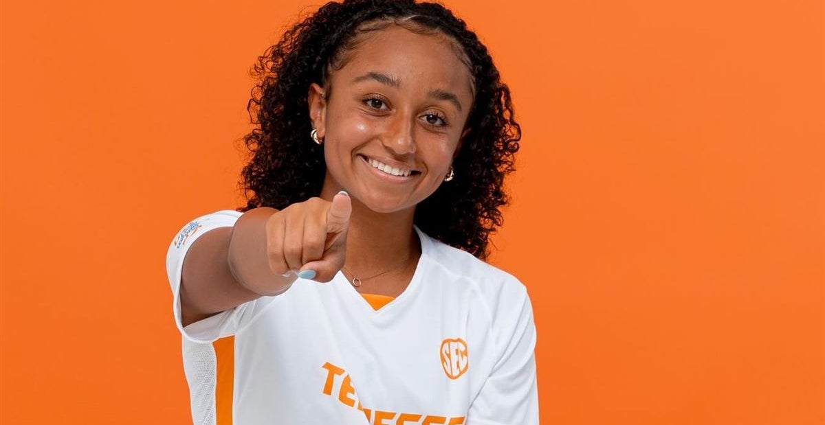 Jayla Blue commits to Tennessee to play soccer