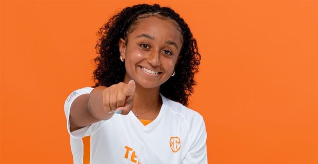 Jayla Blue commits to Tennessee to play soccer