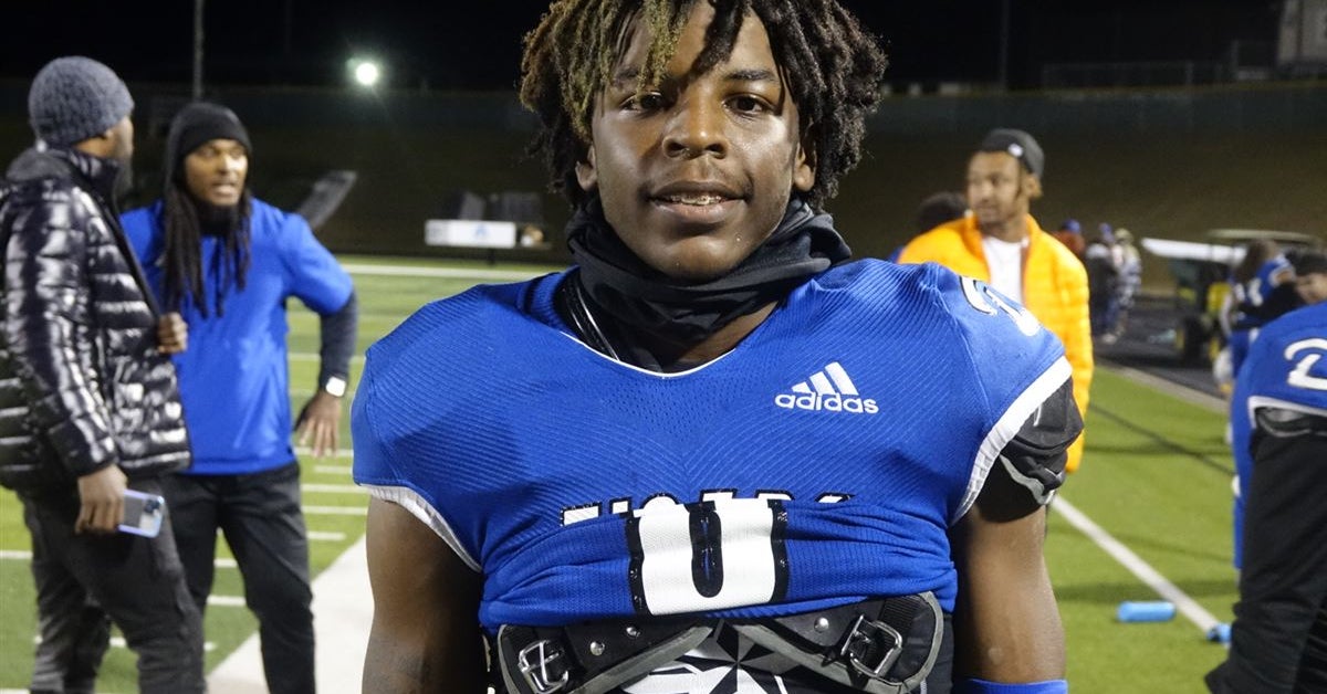 Top247 WR Aeryn Hampton locks in three official visits