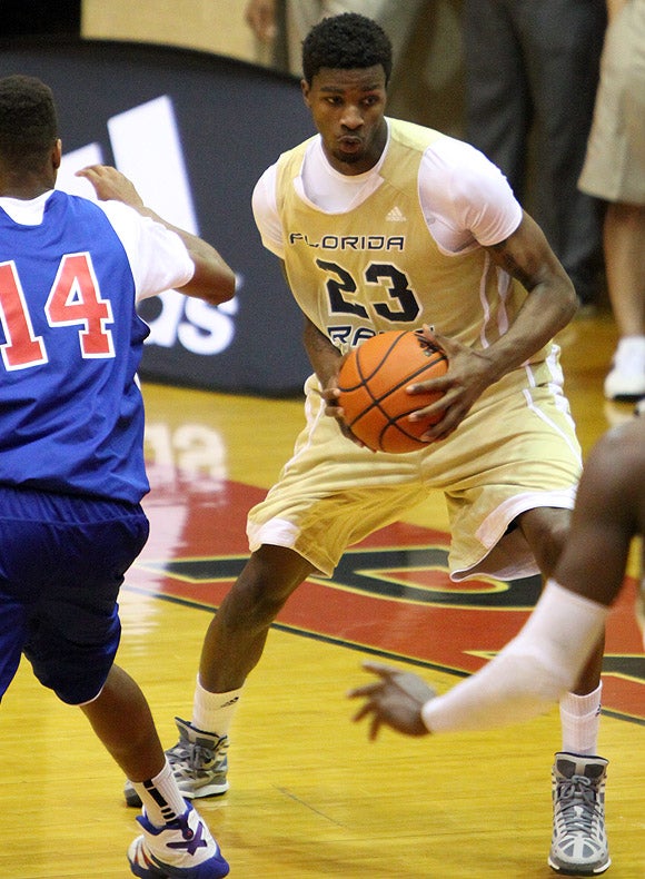 Walker shows out at Bob Gibbons