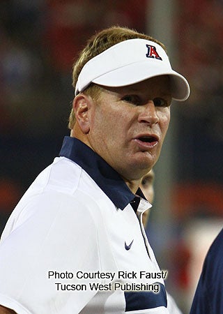 Mike Stoops hits the ground running